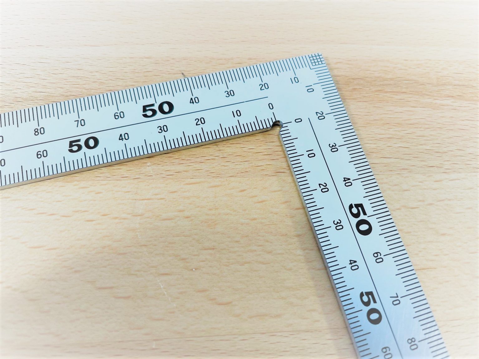 Shinwa Japanese Square 50 Cm, With 8 Scales • The Woodworking Club